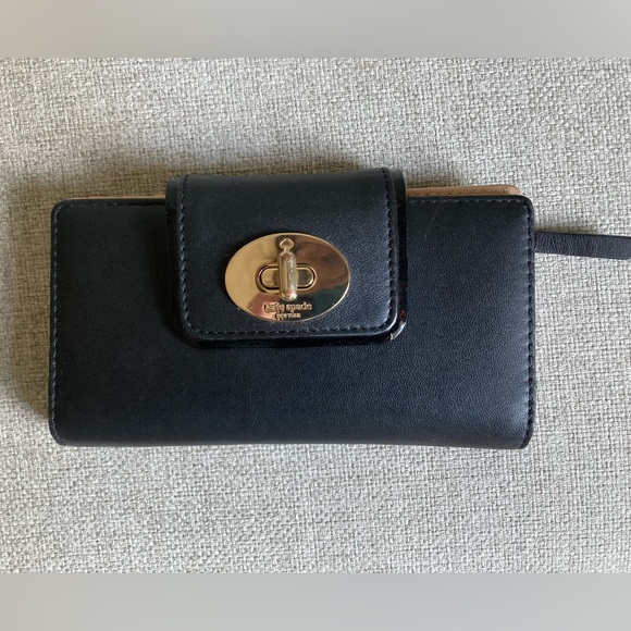 kate spade | Bags | Kate Spade Turnlock Black Wallet | Poshmark